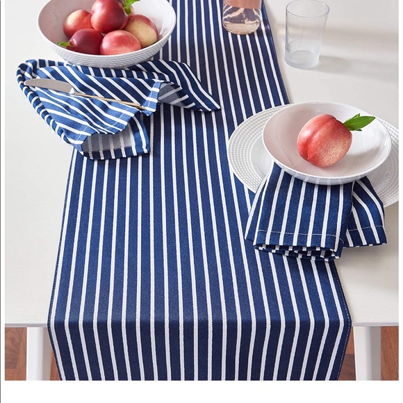 kate spade | Dining | Nwt Kate Spade New York Harbour Drive Table ...